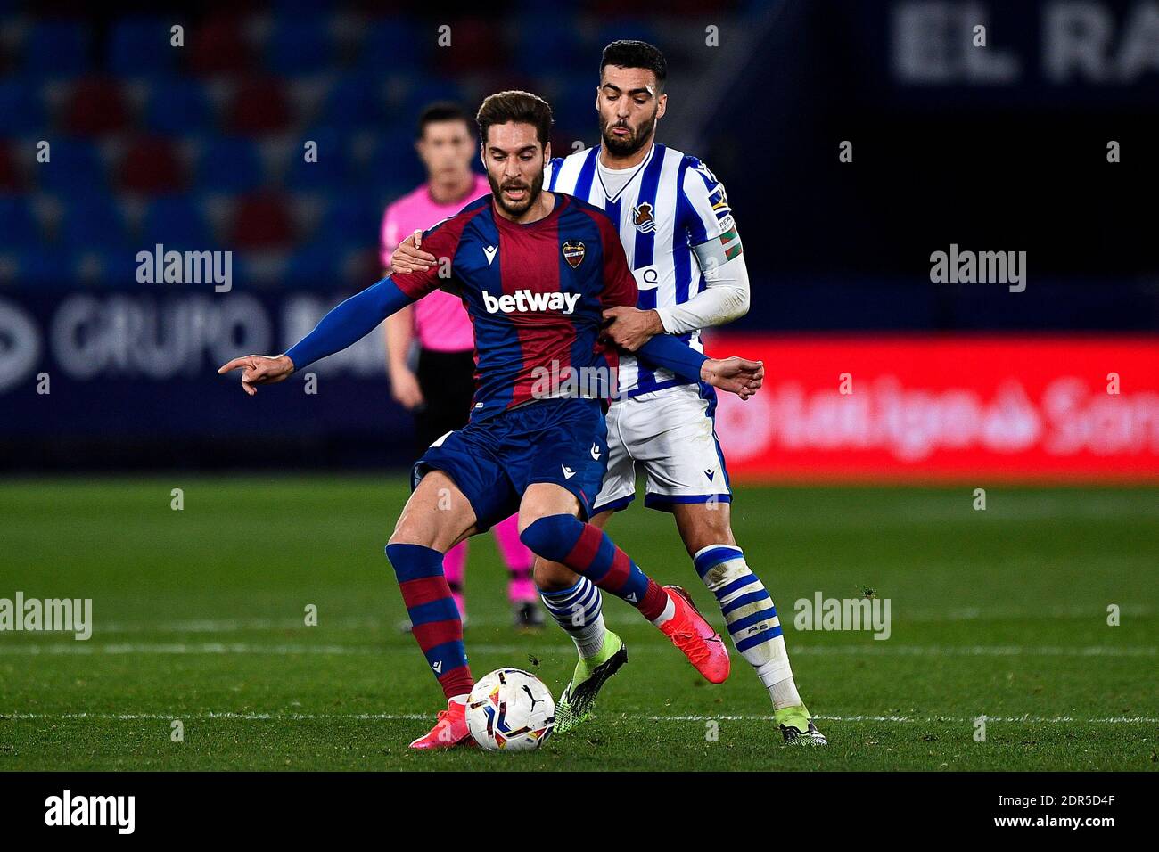 VALENCIA, SPAIN - DECEMBER 19: Ruben Rochina of Levante, Mikel Merino ...