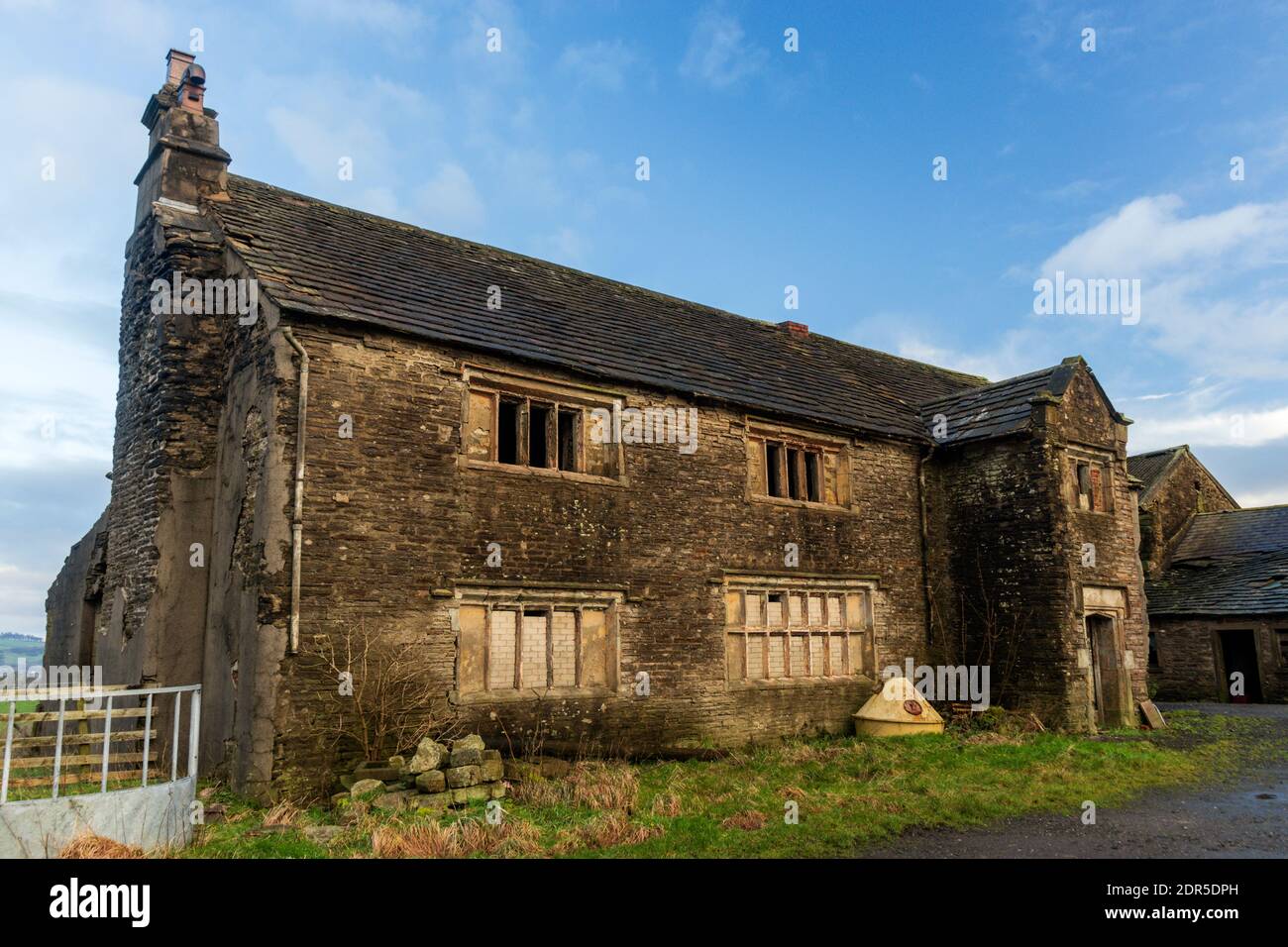 Parker's Farmhouse c.1600. Cow Hill Lane, Rishton, Lancashire Stock ...