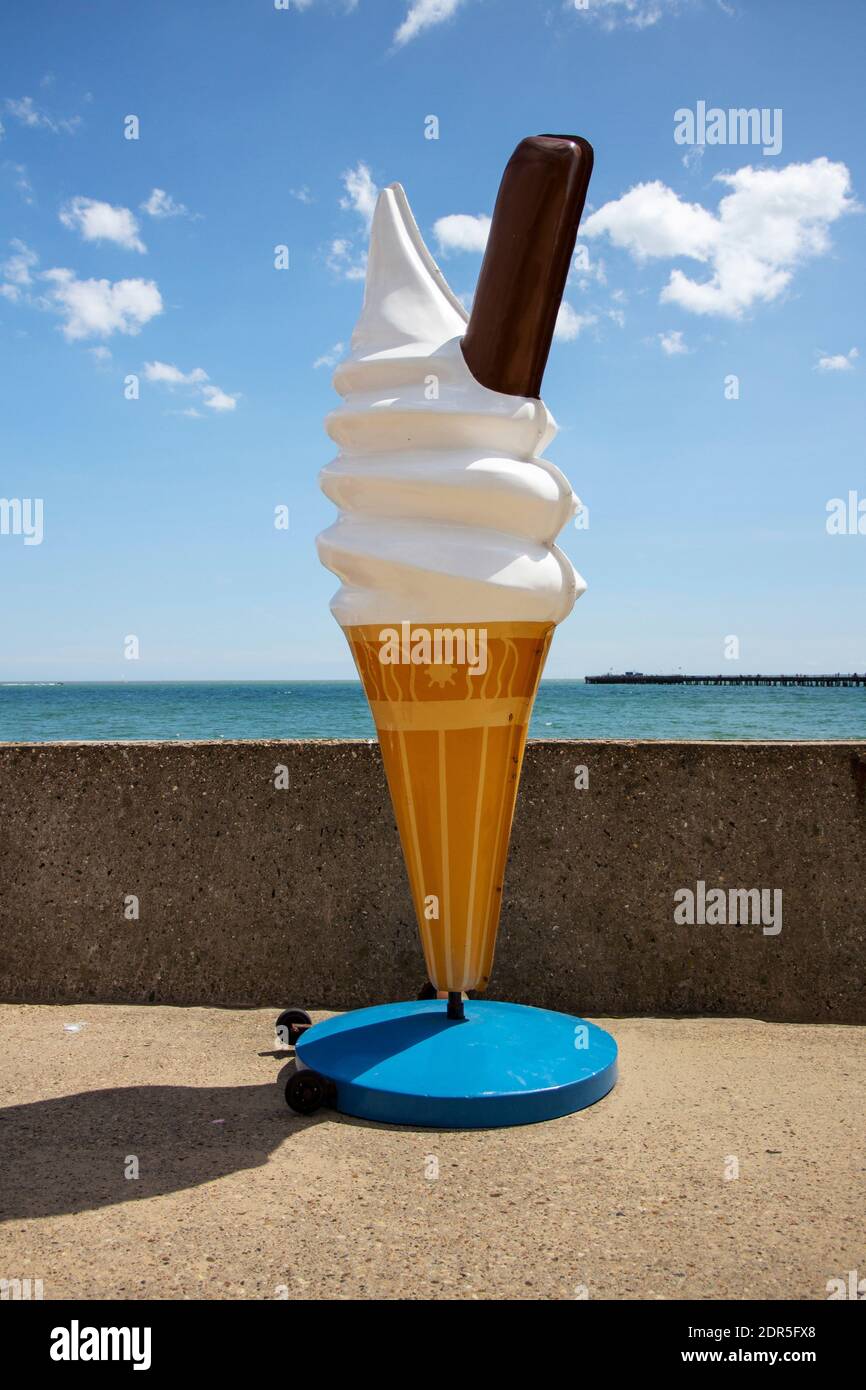 Large plastic ice cream cone hi-res stock photography and images - Alamy