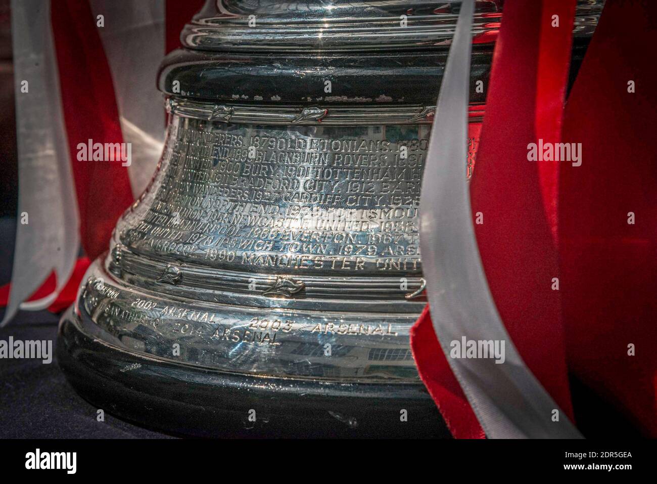 Fa cup trophy hi-res stock photography and images - Alamy