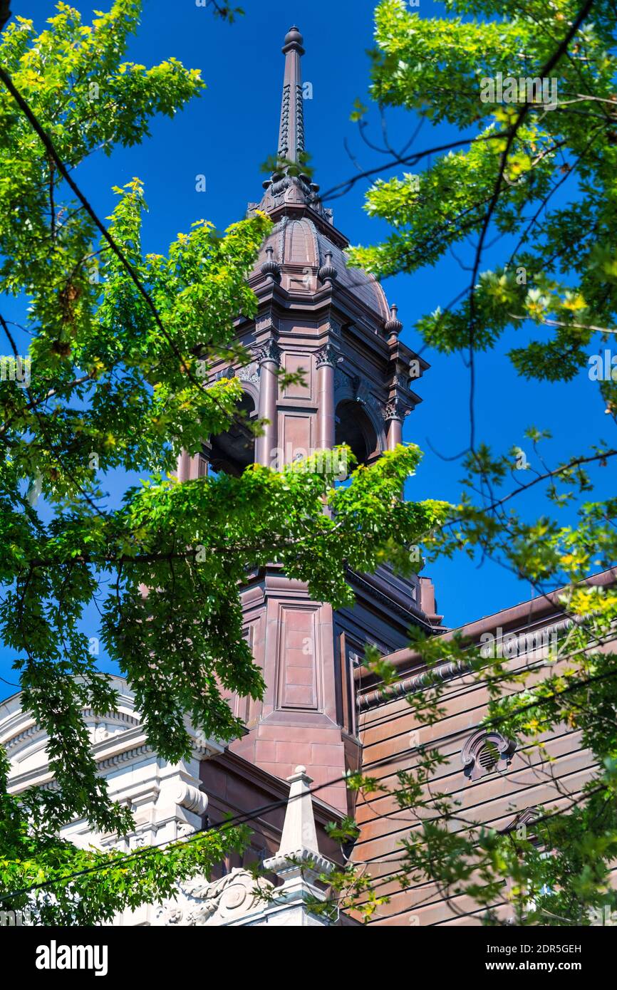 City hall building hi-res stock photography and images - Alamy
