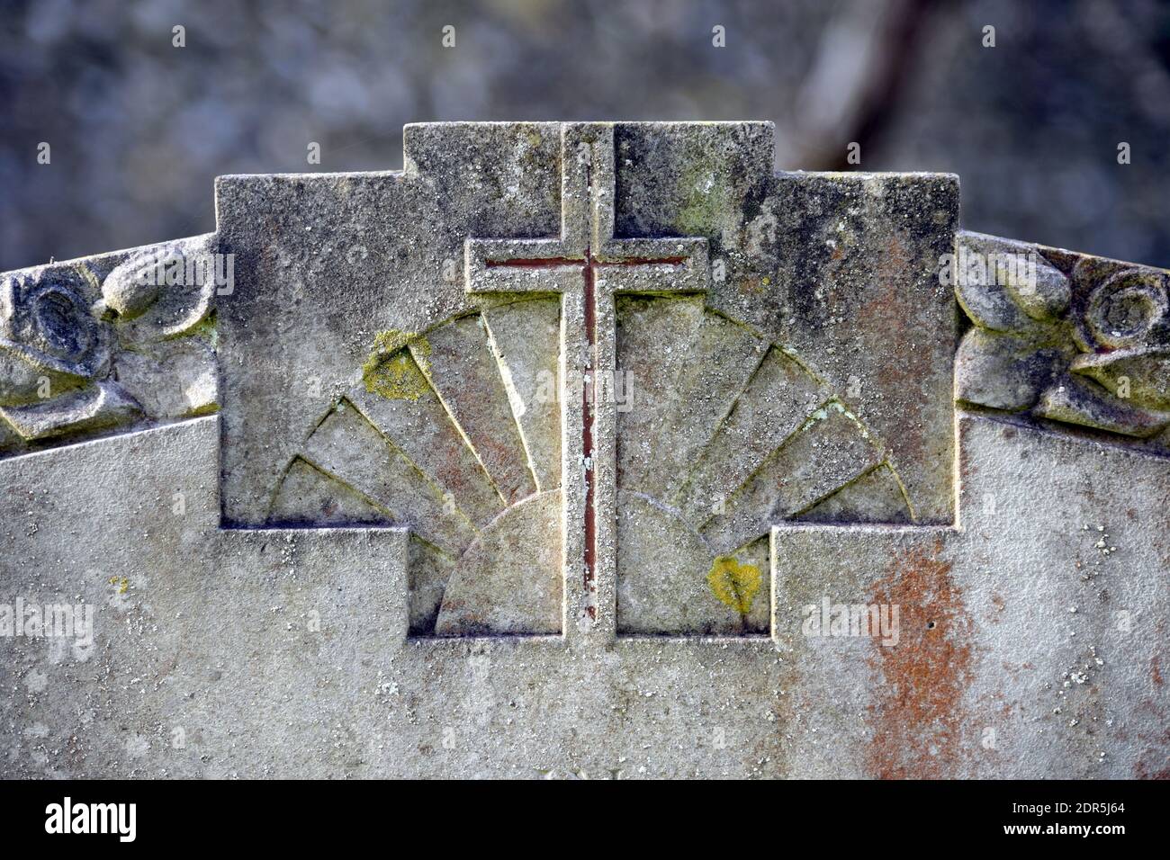 Stone cross on a tomb in St Margaret's churchyard, East Sussex, England ...
