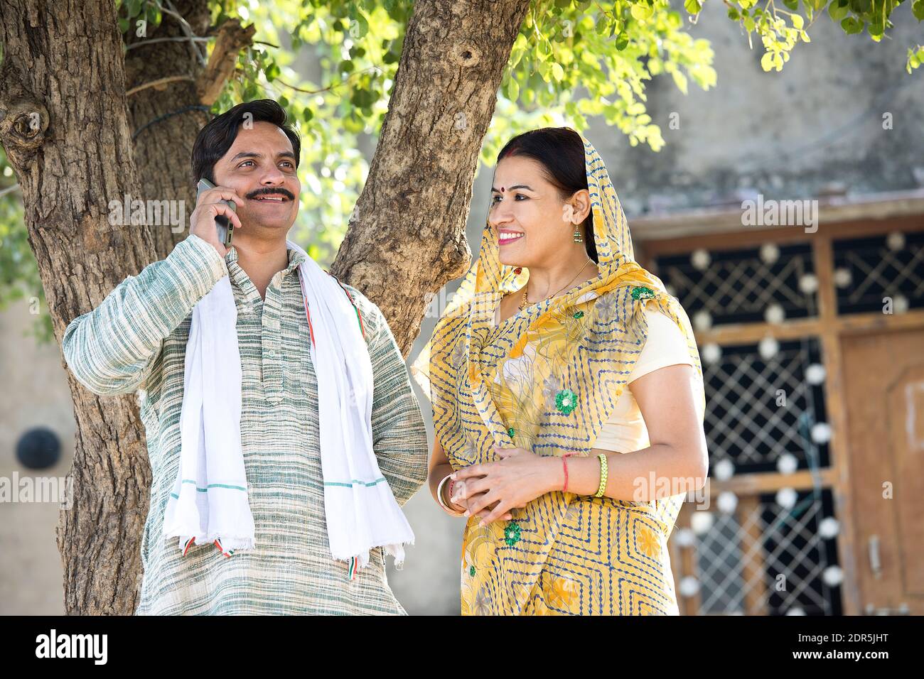 Indian rural women talking hi-res stock photography and images - Alamy