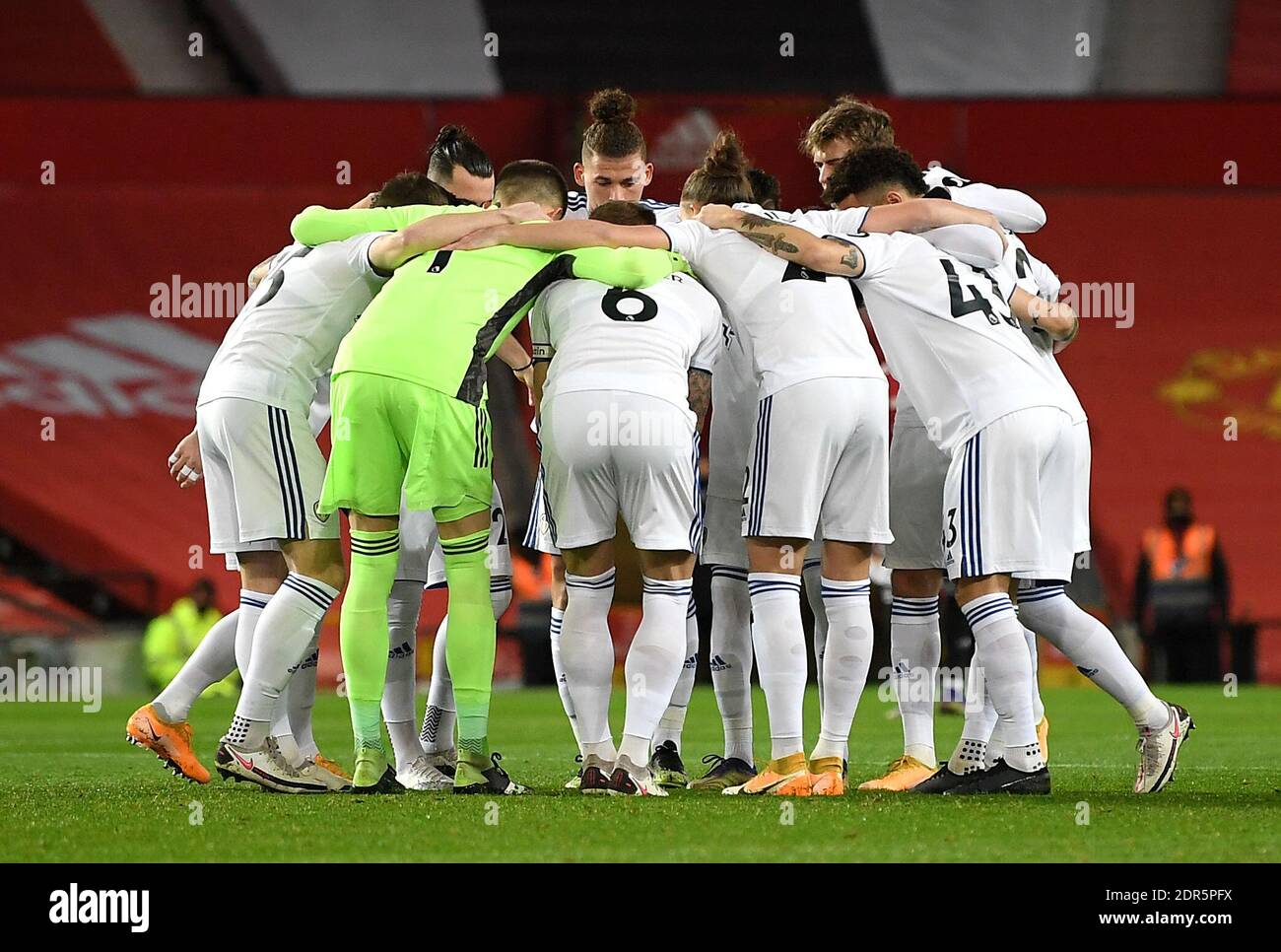 Soccer huddle manchester united hi-res stock photography and images - Alamy