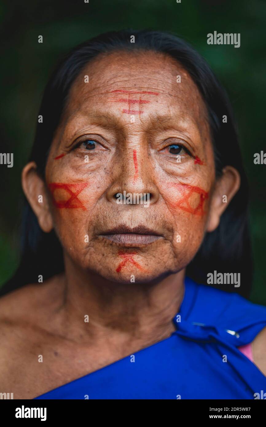 Tribal woman south america hi-res stock photography and images - Alamy