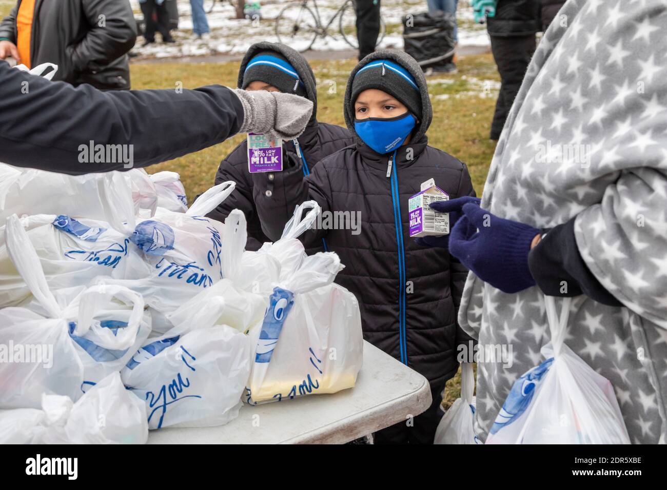 Homeless children usa hi-res stock photography and images - Alamy