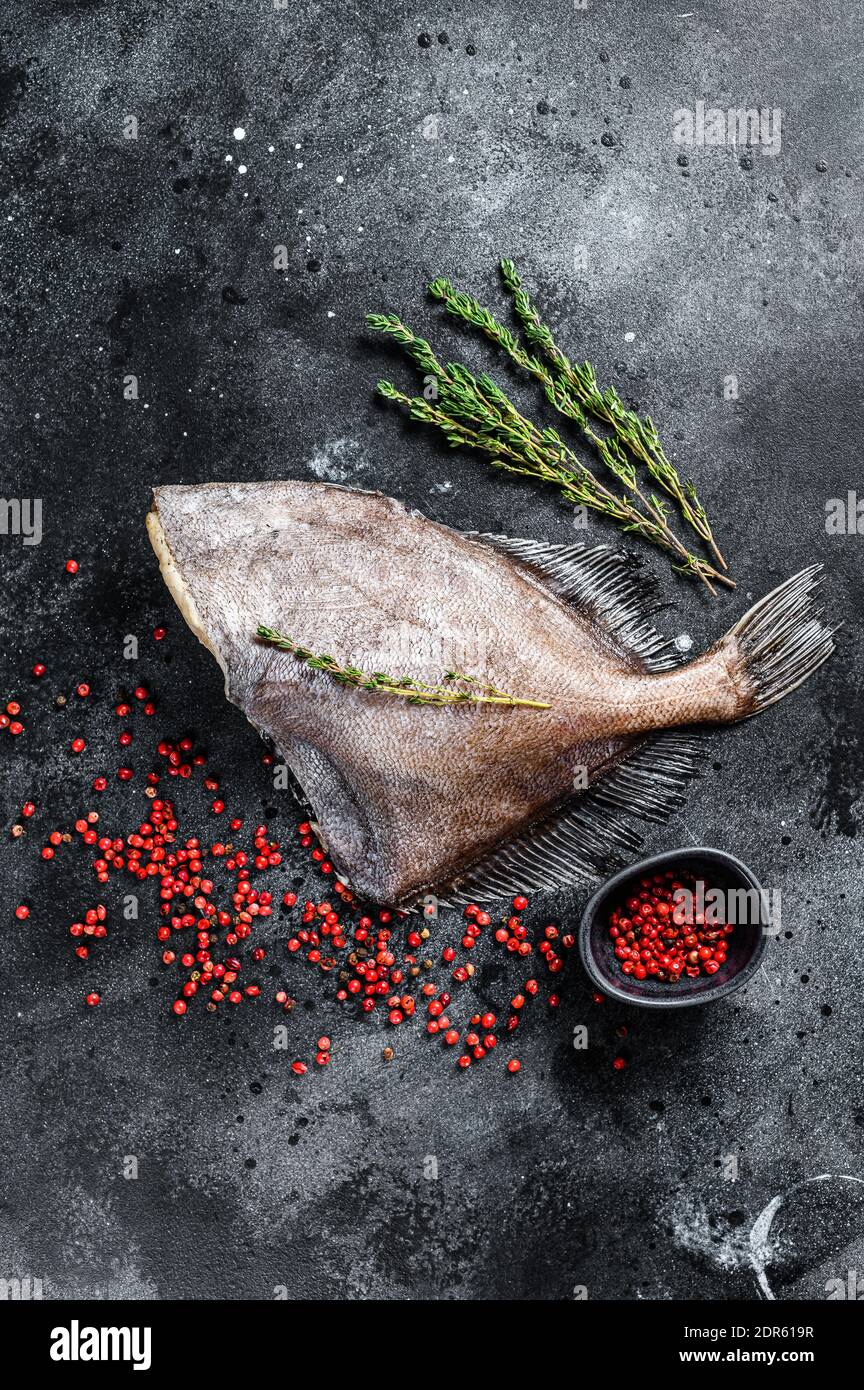 Fresh raw john dory fish hi-res stock photography and images - Alamy