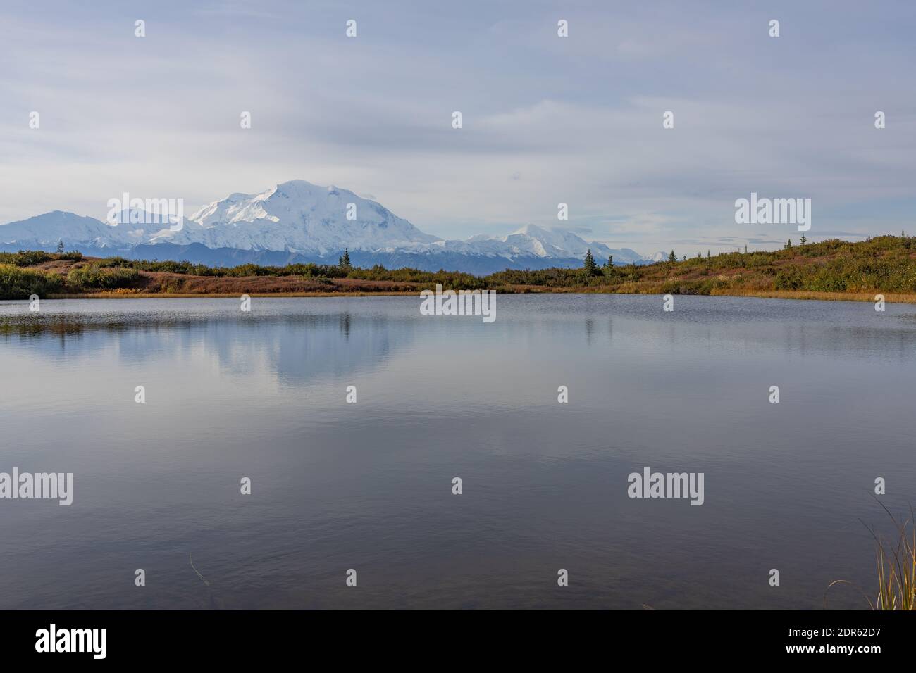 Mount denali reflection pond hi-res stock photography and images - Alamy
