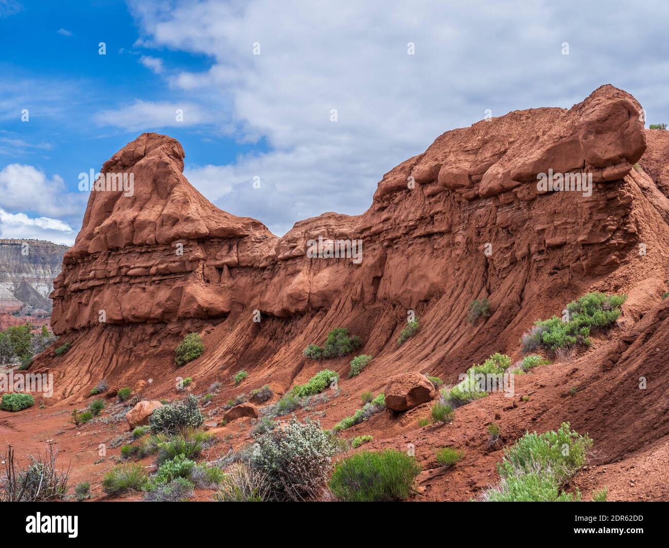 Cliffs near the arch, Shakespeare Arch-Sentinel Trail, Kodachrome Basin ...