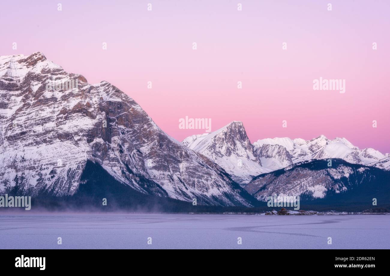 Sunrise upper kananaskis lake hi-res stock photography and images - Alamy Sunrise upper kananaskis lake hi-res stock photography and images - Alamy