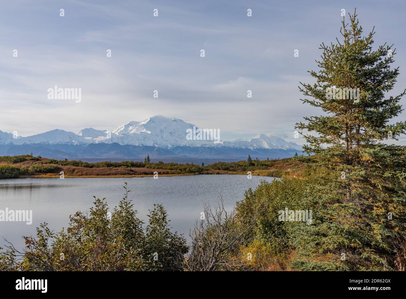 Mount denali reflection pond hi-res stock photography and images - Alamy