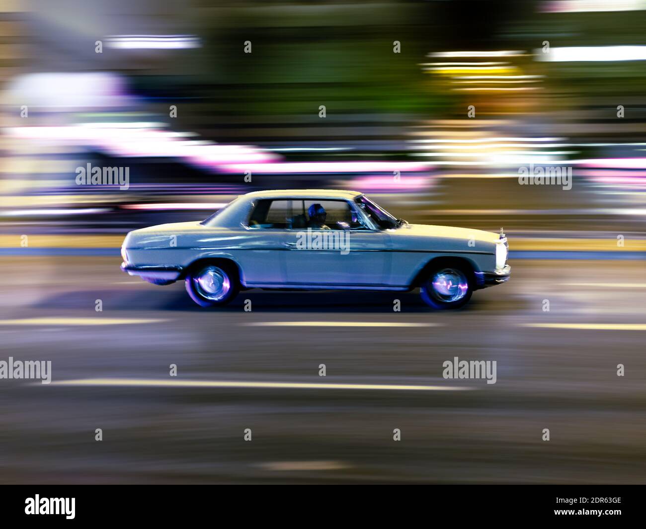 Speeding race car hi-res stock photography and images - Alamy