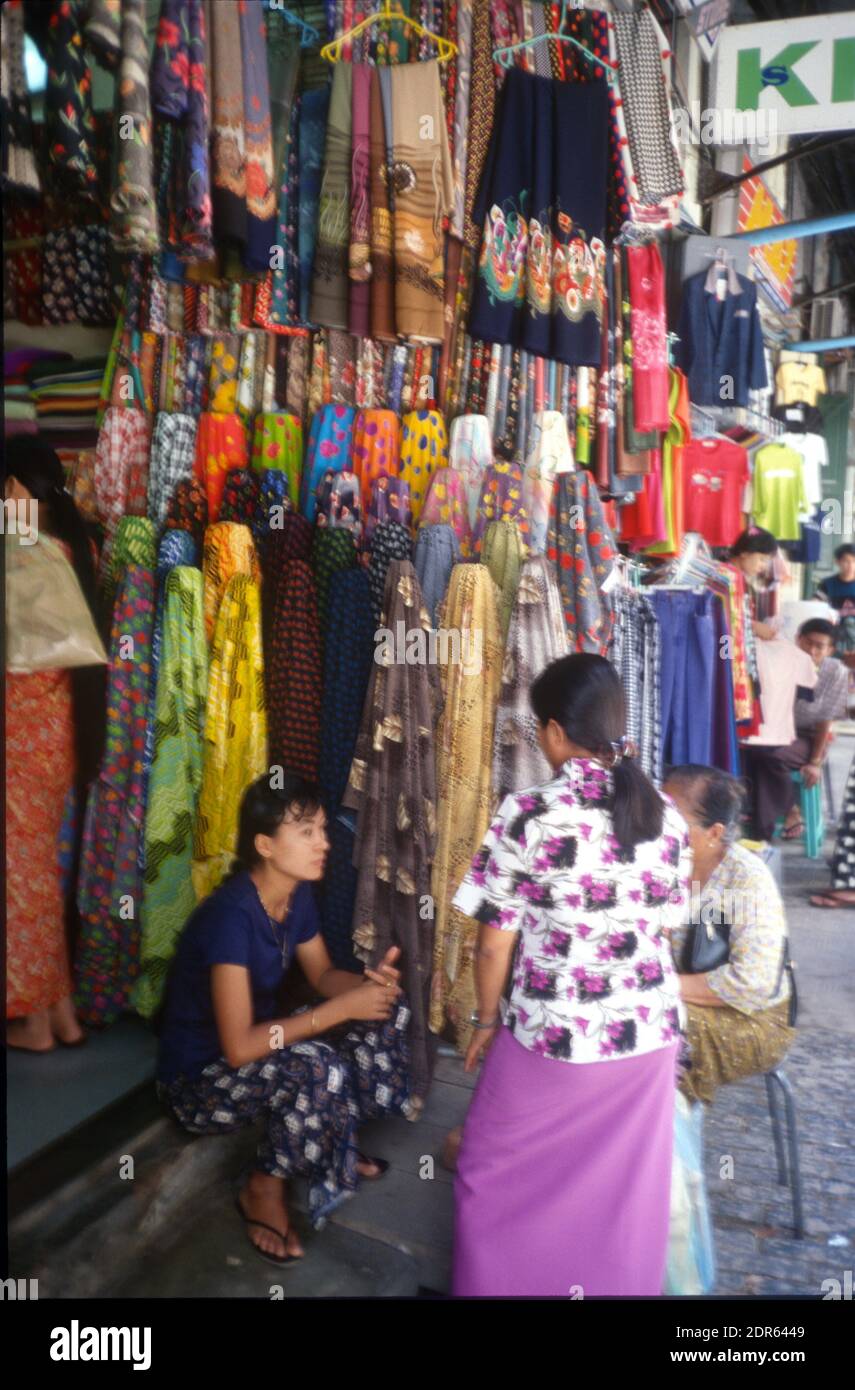 Clothing 1990s hi-res stock photography and images - Alamy