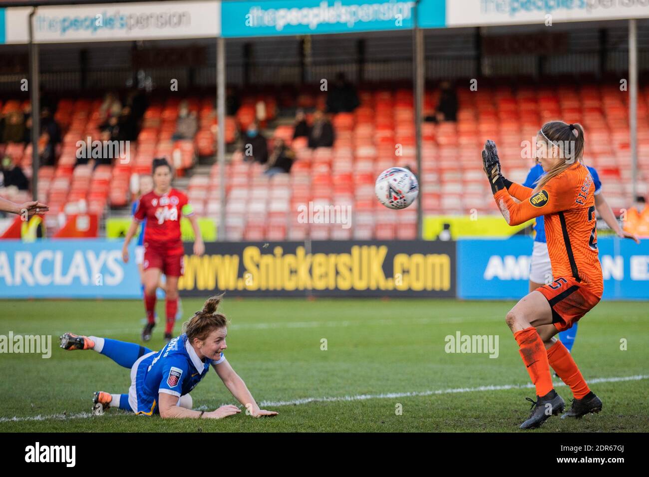 GOAL: Jess Fishlock #8 of Reading scores a goal 1-2 Stock Photo - Alamy