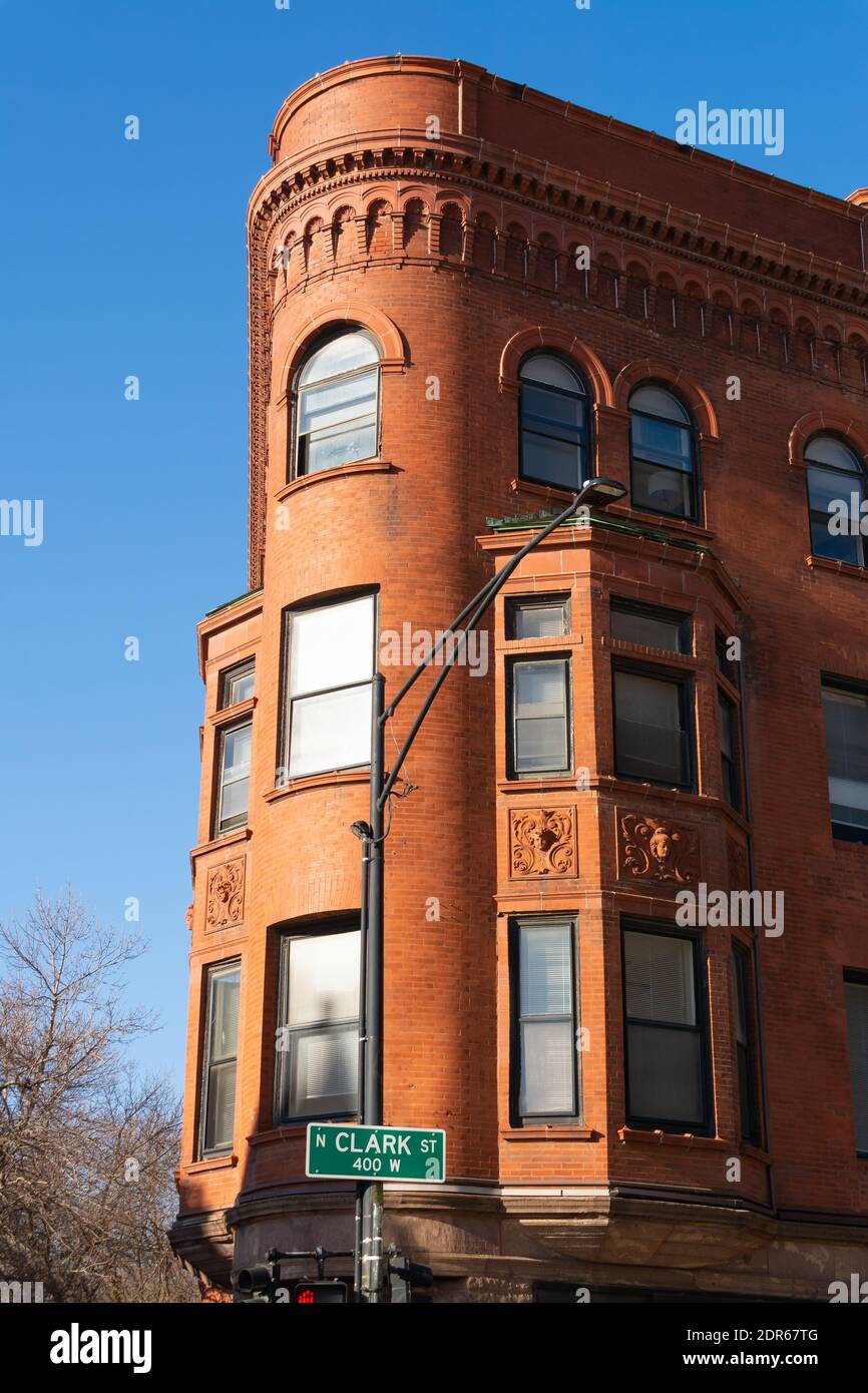 Old brick building in the city. Chicago, Illinois, USA Stock Photo - Alamy
