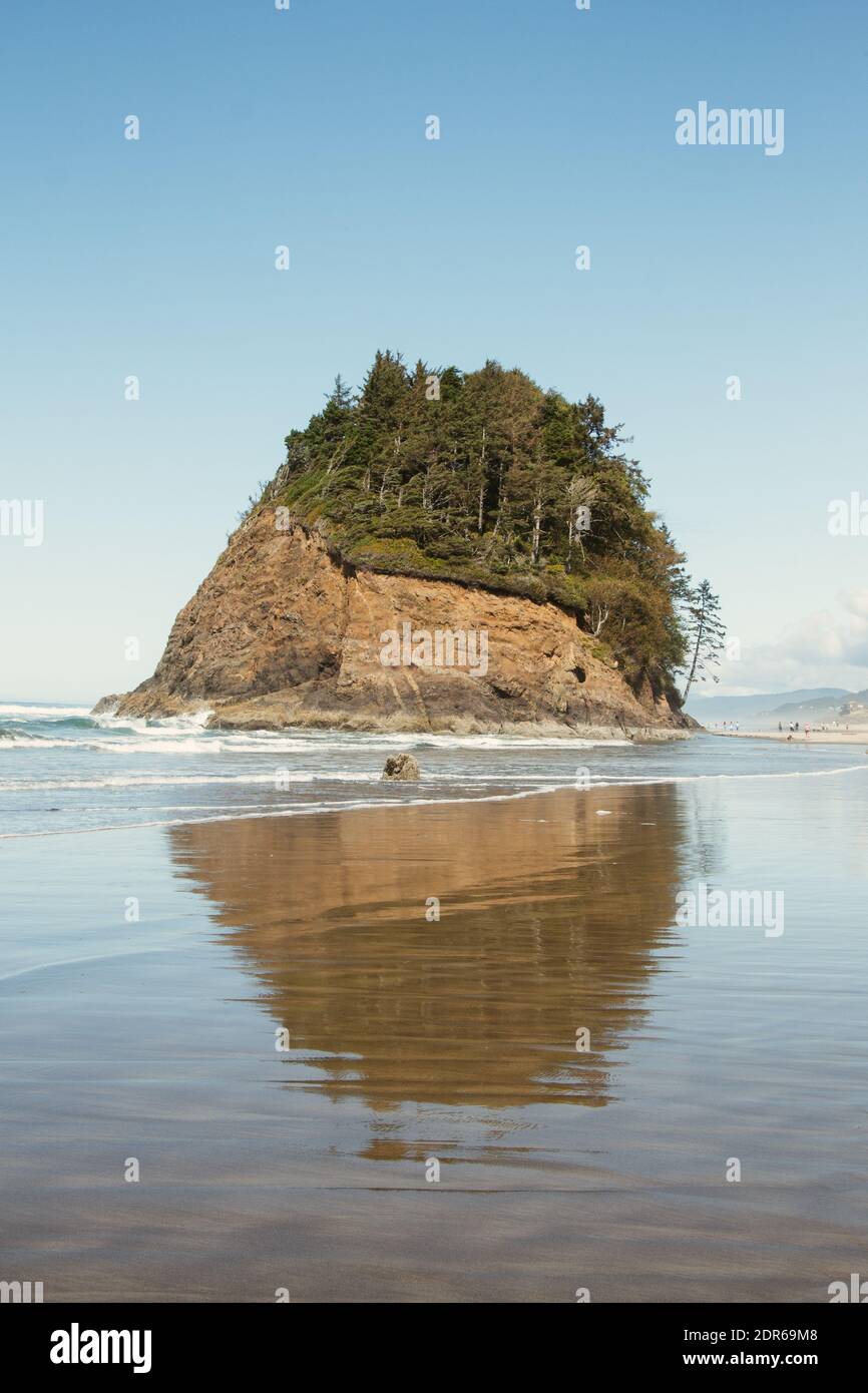 Proposal rock oregon hi-res stock photography and images - Alamy