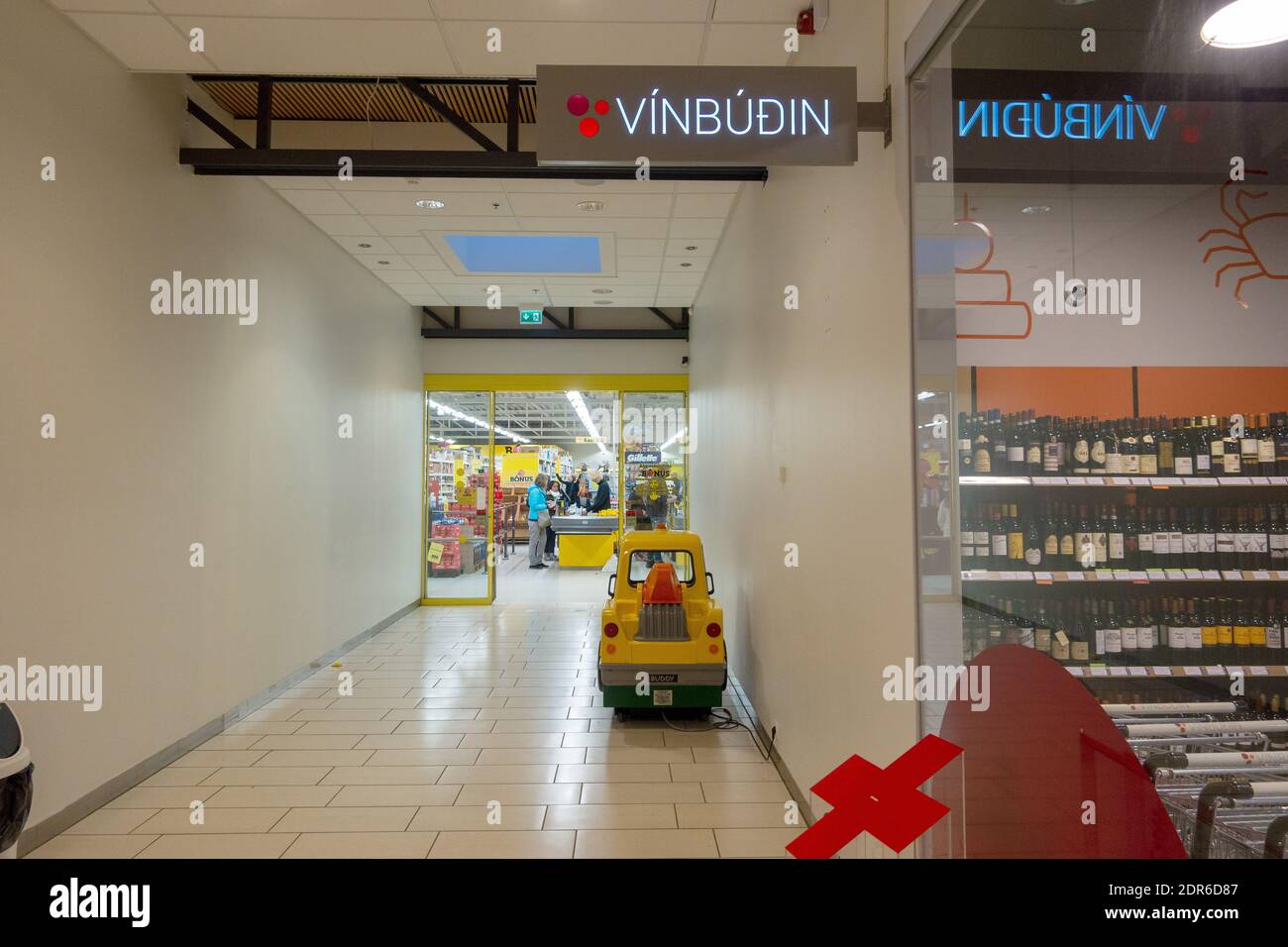 Iceland state liquor store vinbudin hi-res stock photography and images ...