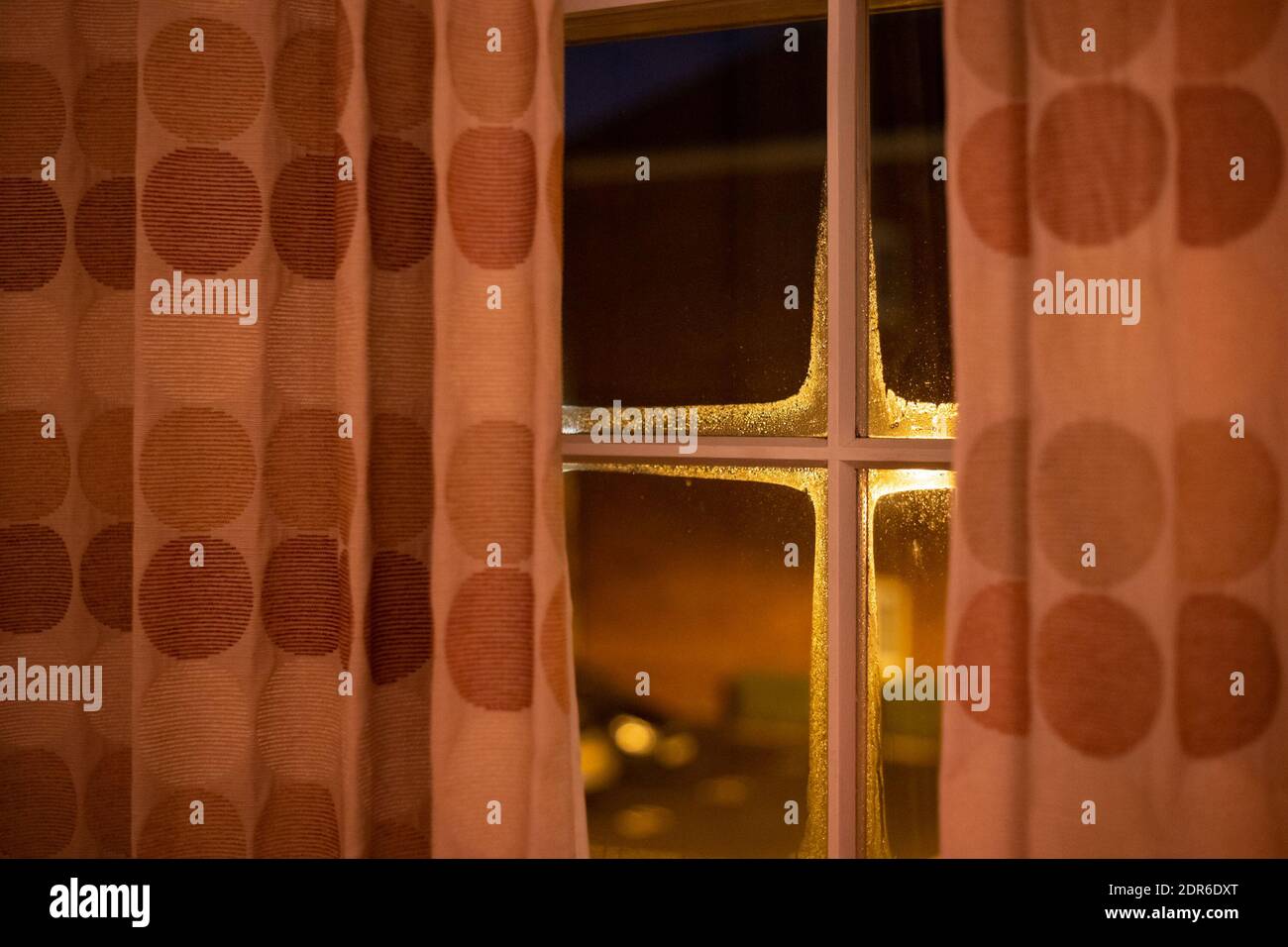 Inside apartment england dark hi-res stock photography and images - Alamy