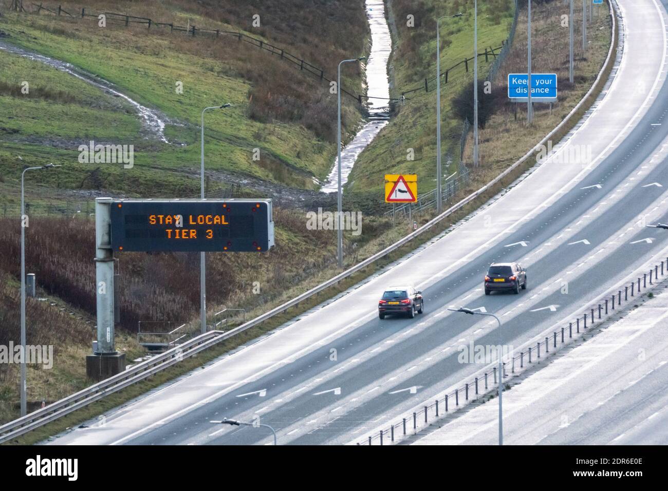 Motorway matrix sign hi-res stock photography and images - Alamy