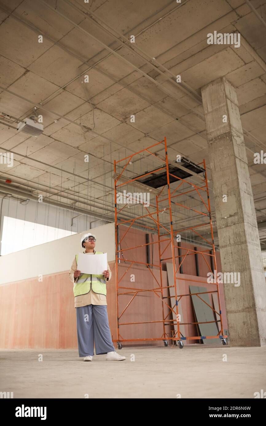 Civil engineering woman hi-res stock photography and images - Alamy