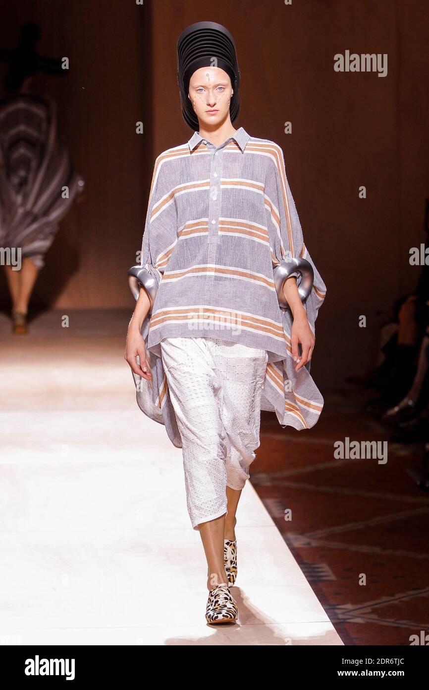 Junya watanabe 2015 hi-res stock photography and images - Alamy