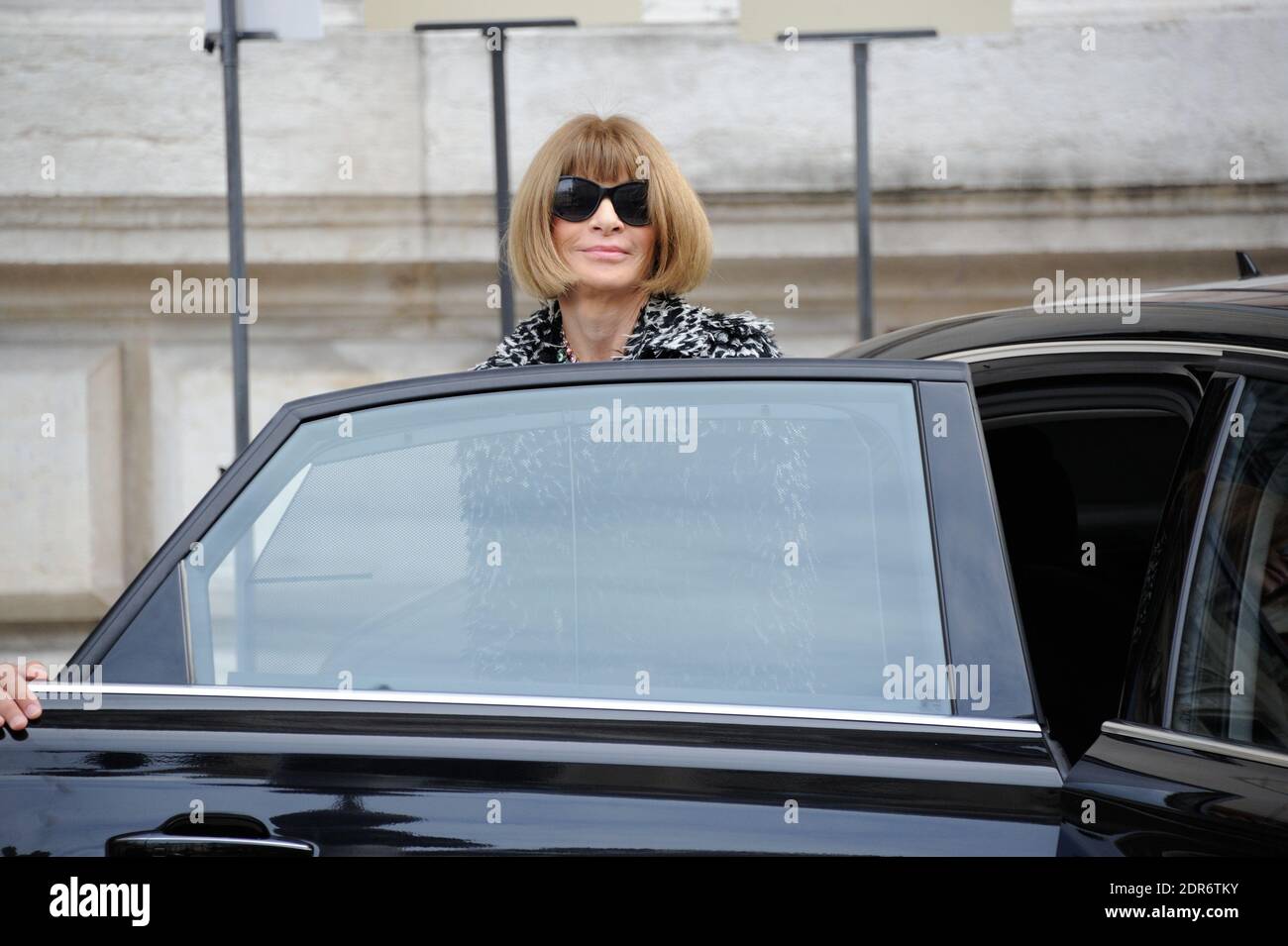 Anna Wintour attending Stella McCartney's Spring Summer 2016 Women's ...