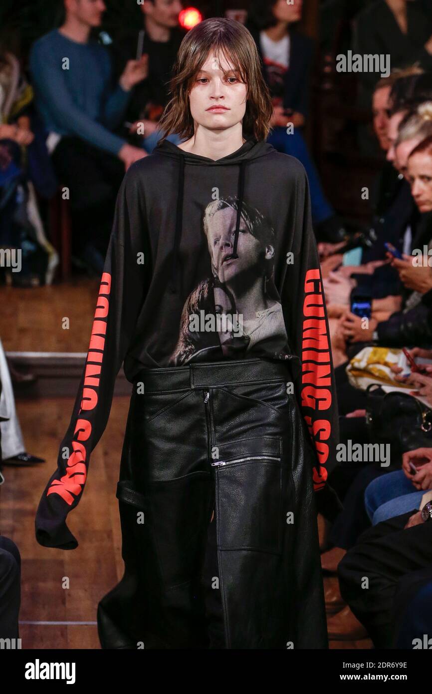 Vetements 2016 hi-res stock photography and images - Alamy