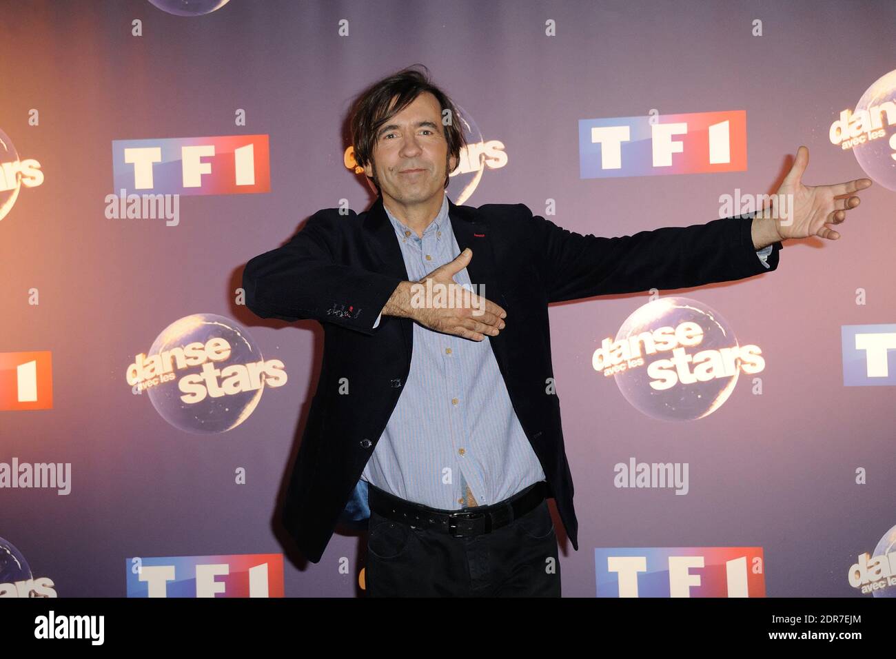 Thierry Samitier lors du photocall de Danse Avec Les Stars 2015 a Paris ...