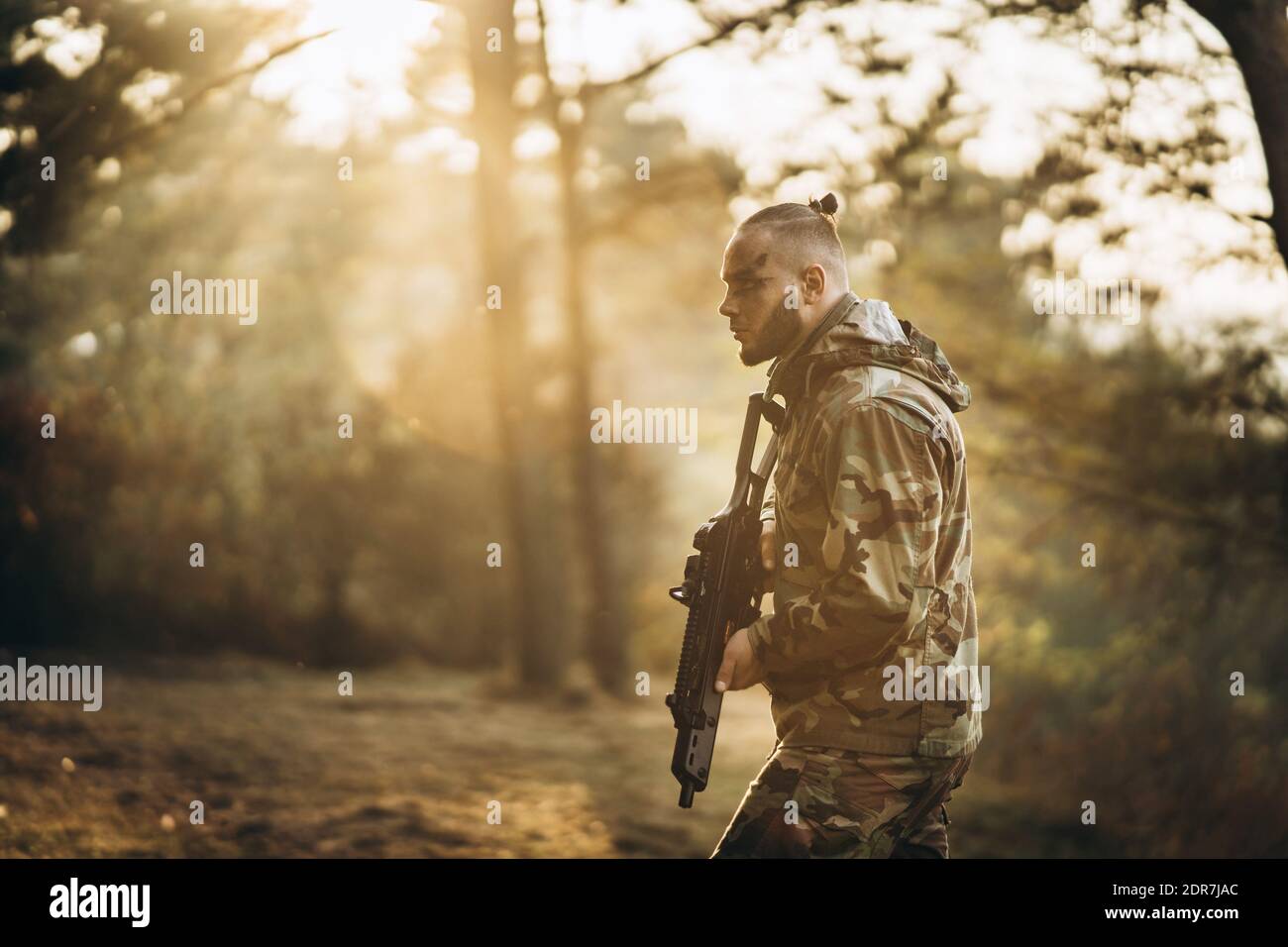 Running rifle holding army soldier hi-res stock photography and images ...