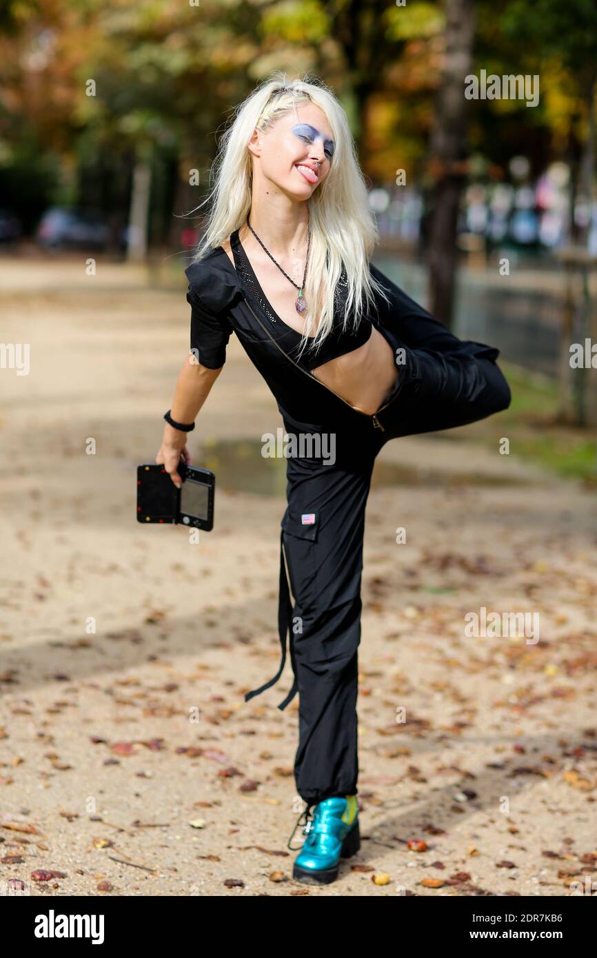 Charlotte free model hi-res stock photography and images - Alamy