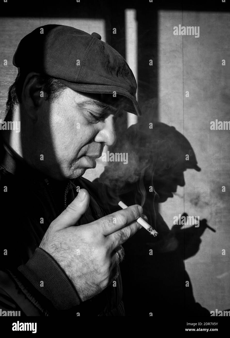 Moscow russia man cigar tobacco hi-res stock photography and images - Alamy