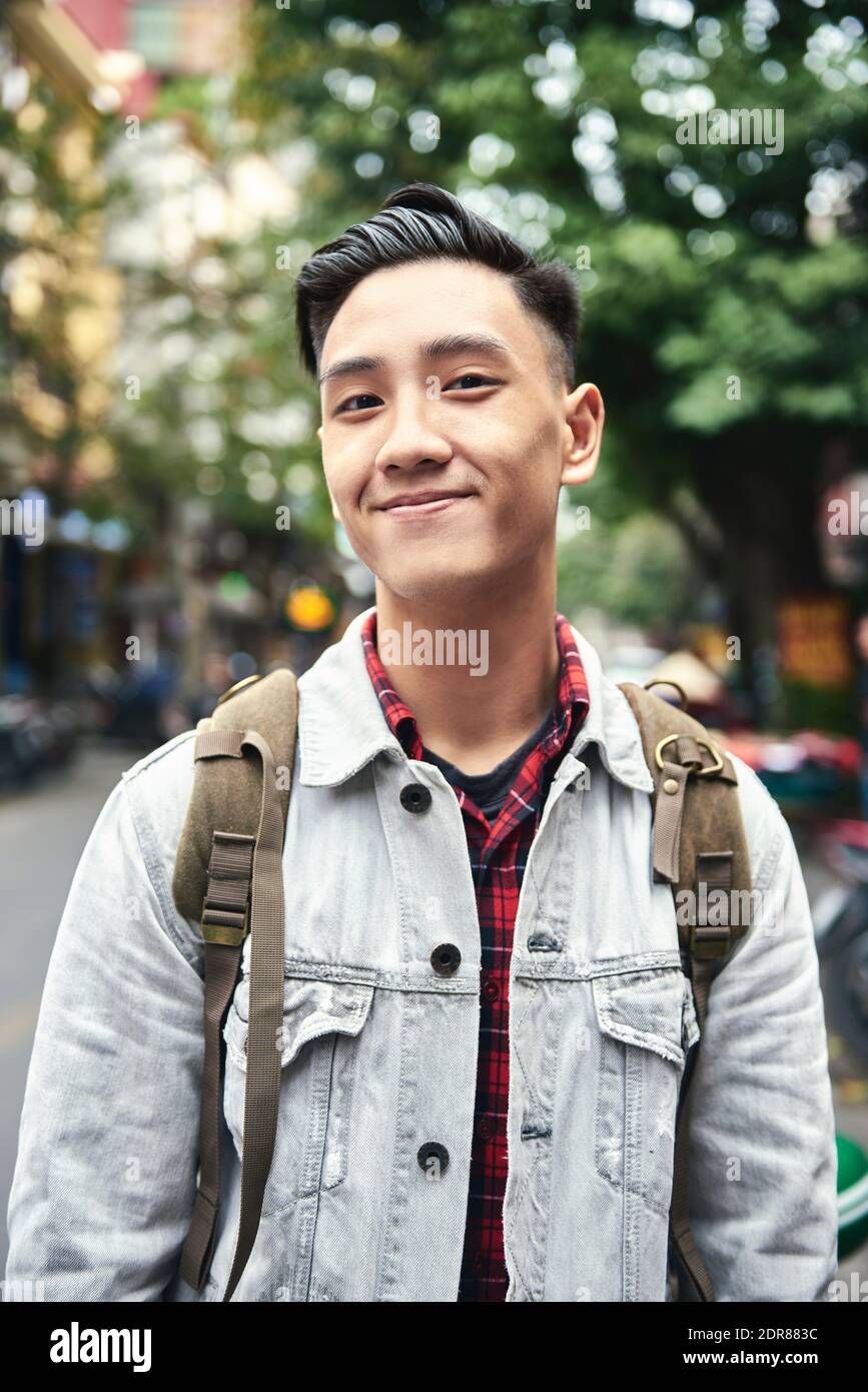 Handsome man vietnam one person hi-res stock photography and images - Alamy