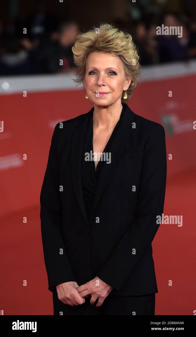 Writer Mary Mapes arrives at the premiere of the film 'Truth' at ...