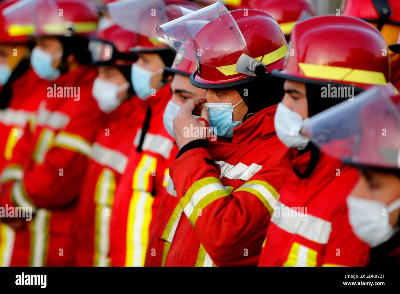 Beirut, Lebanon. 4th Aug, 2020. Lebanese firefighters attend the ...