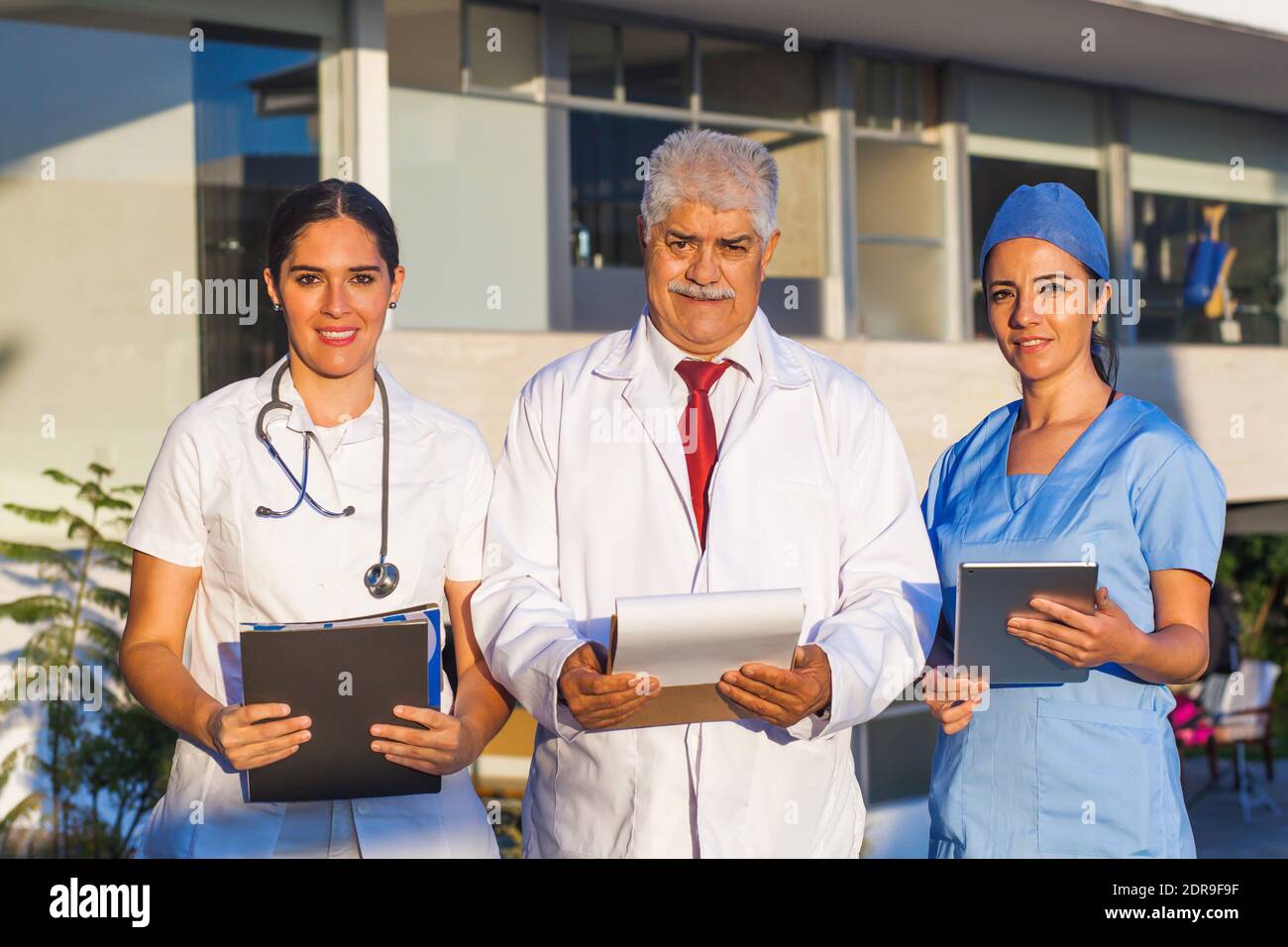 Emergency medical team latin america hi-res stock photography and ...