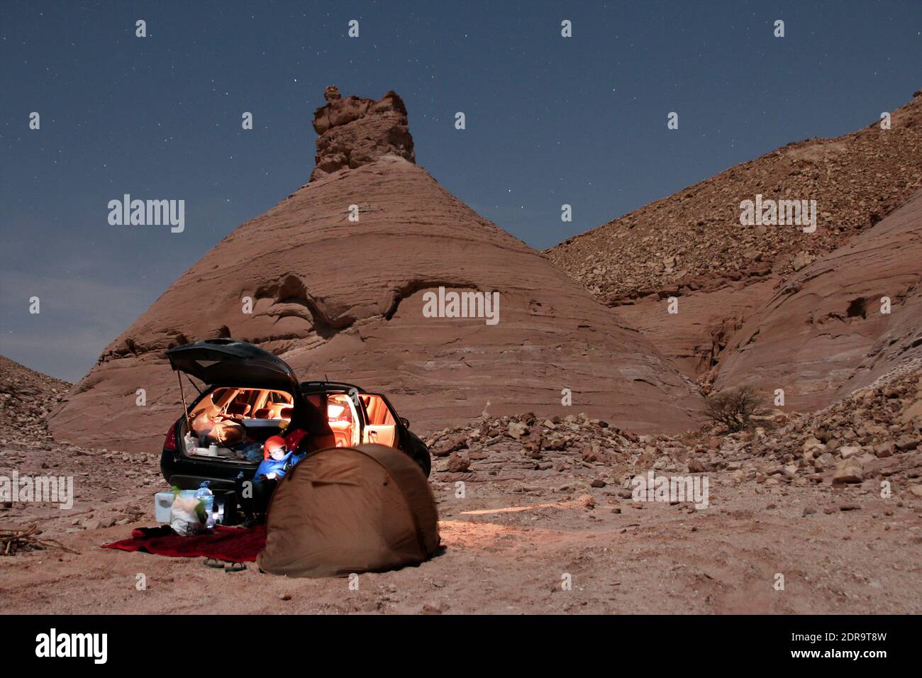 Saudi Desert Tent High Resolution Stock Photography and Images - Alamy