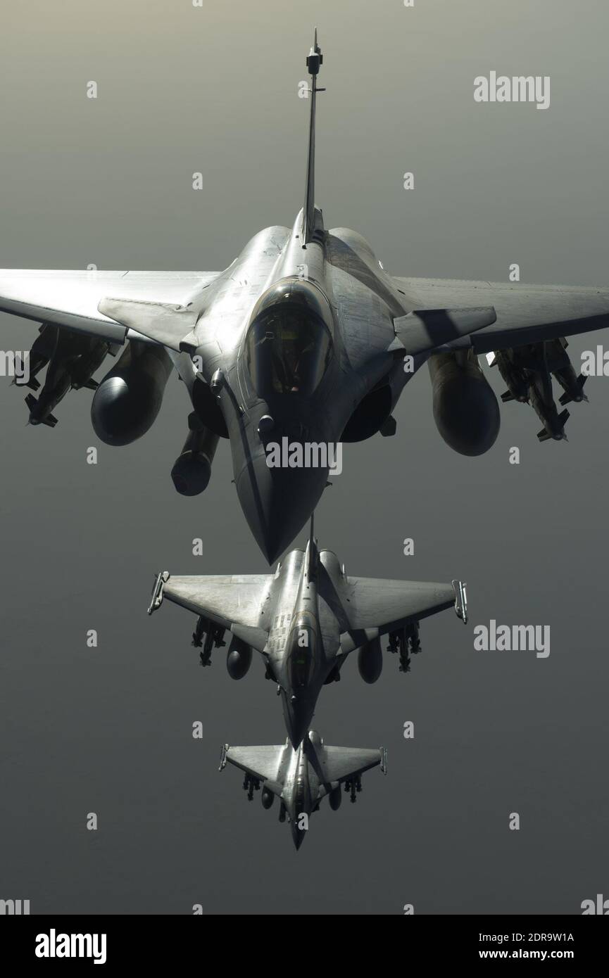 Isis fighters in action hi-res stock photography and images - Alamy