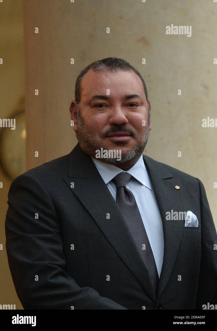 French President Francois Hollande receives King Mohammed VI of Morocco ...