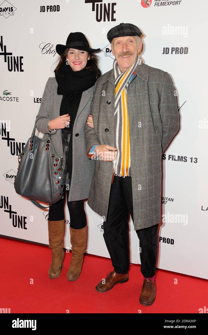 Rufus assiste a l'avant premiere de Un + Une au cinema UGC Normandie a ...