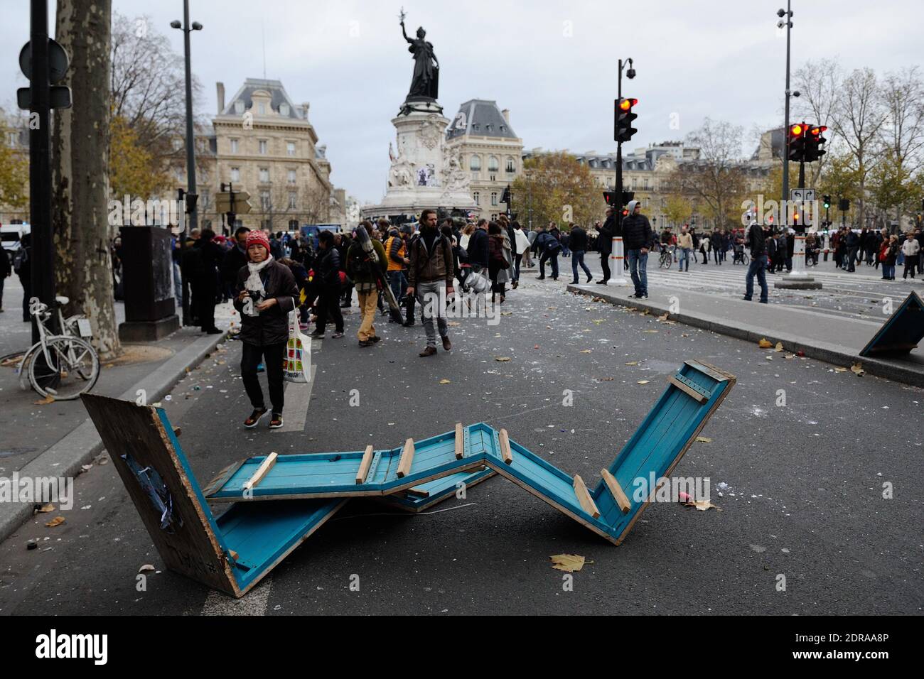 Climate protestors clash with riot police during a rally against global ...