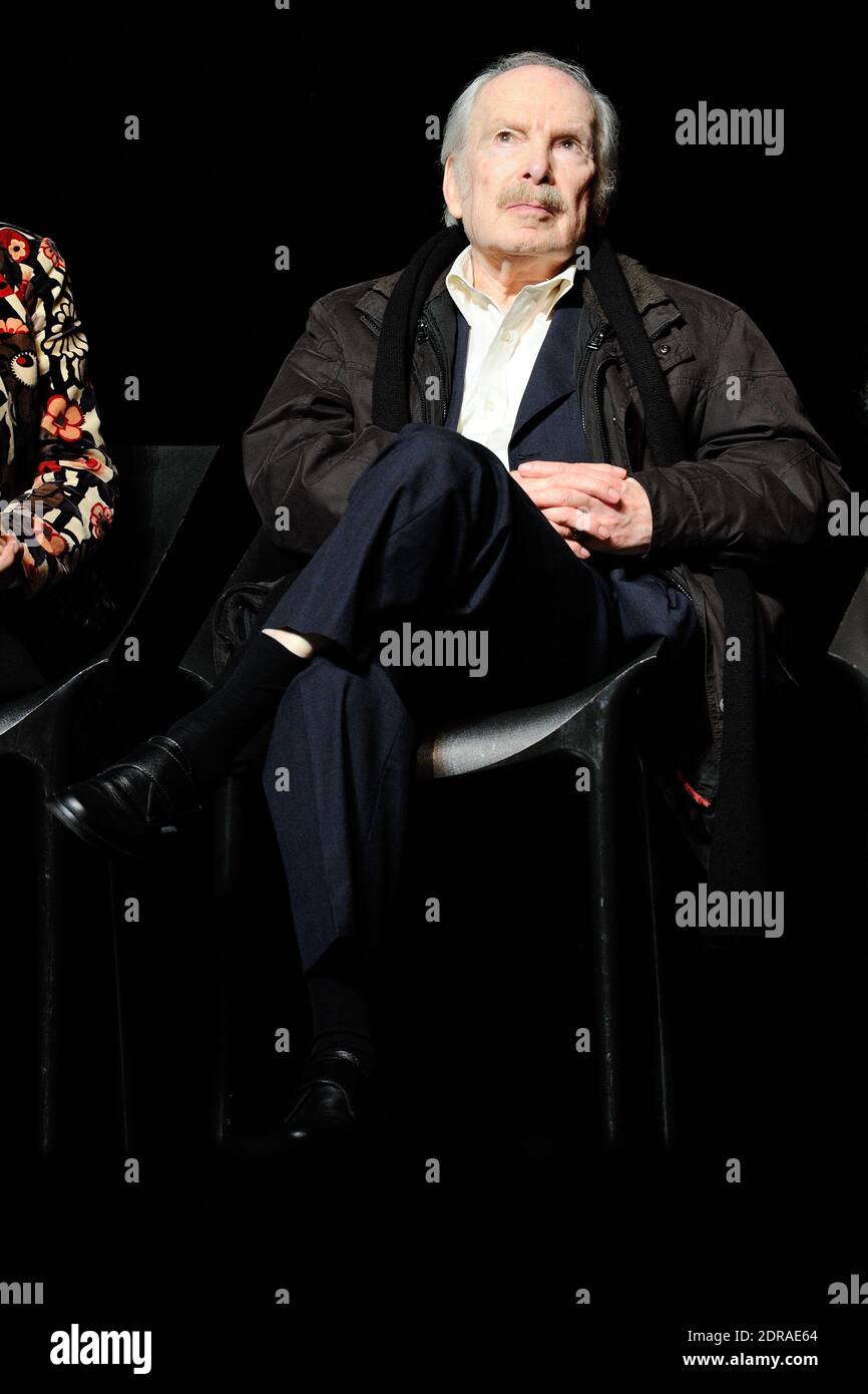 Popeck assiste a la presentation du programme theatral du debut d'annee ...