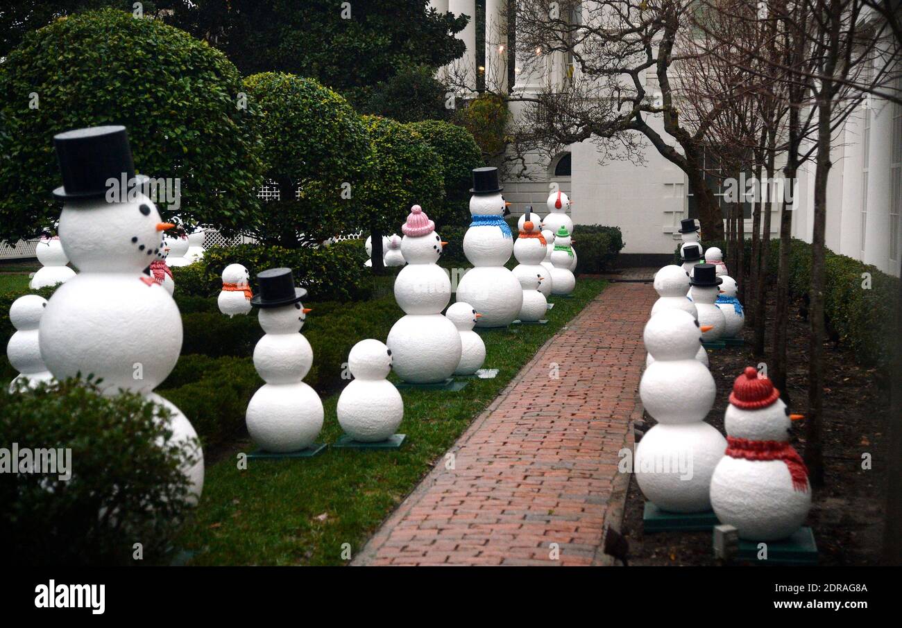 Fake snowmen are seen at the White House during a preview of the 2015 ...