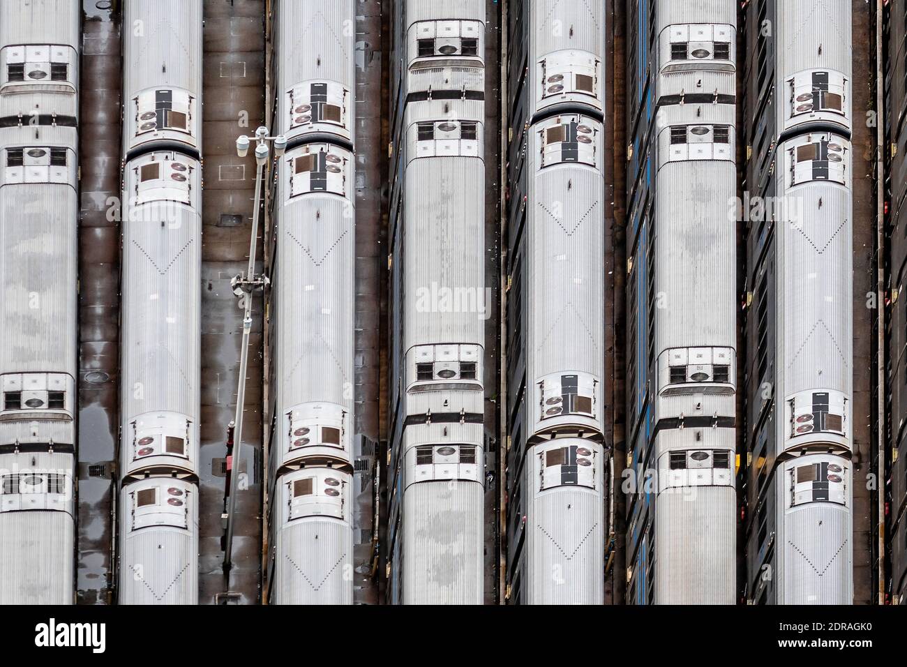 Shipping container train side view hi-res stock photography and images ...