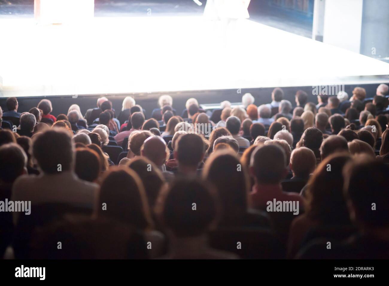Large crowd inside auditorium hi-res stock photography and images - Alamy