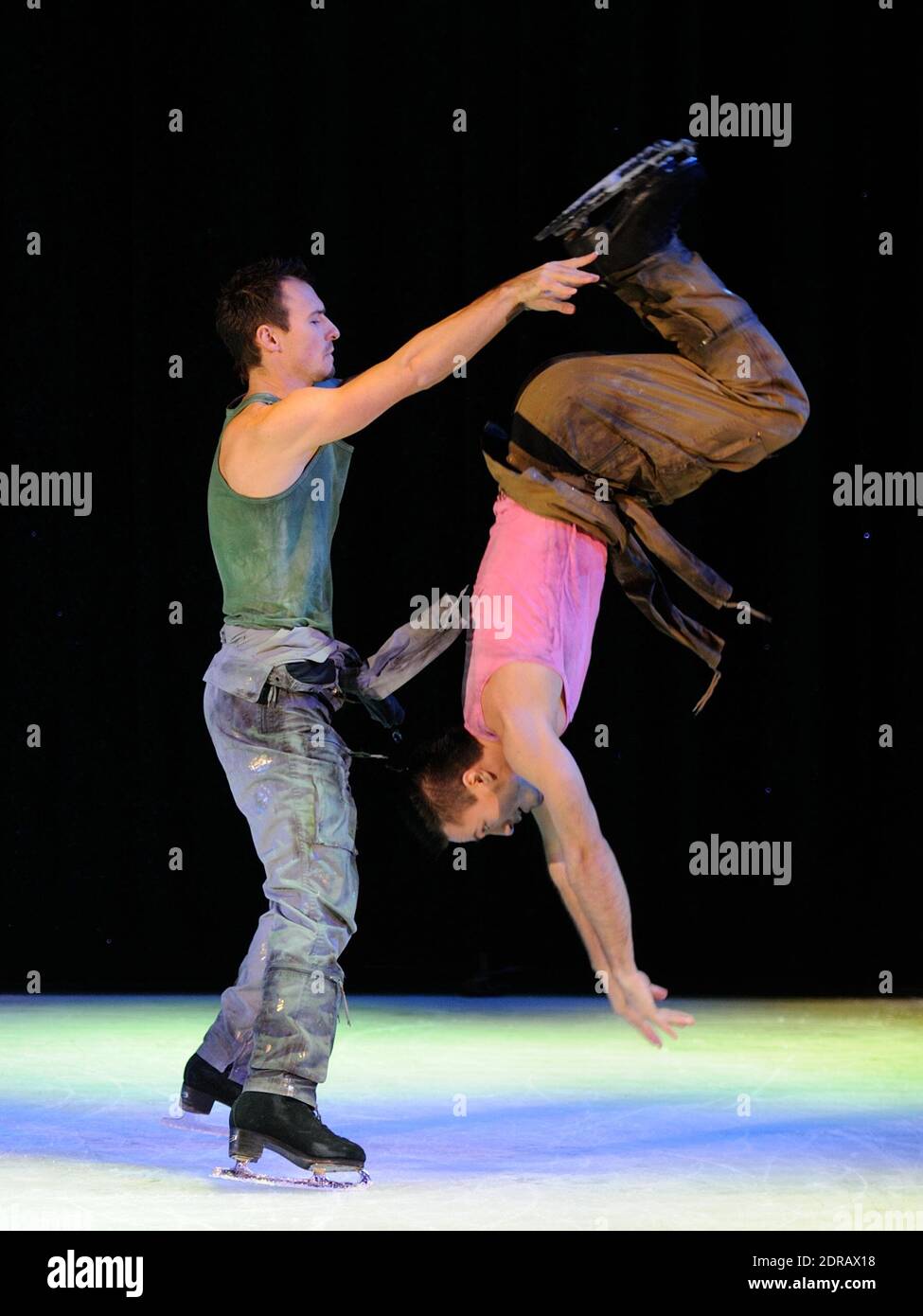 Adam Nadas et Ievgen Lukashenko assistent a la conference de presse ...