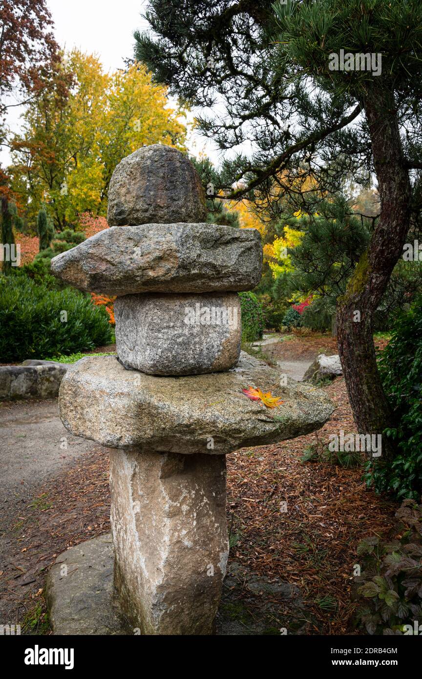 Stacking stones hi-res stock photography and images - Alamy