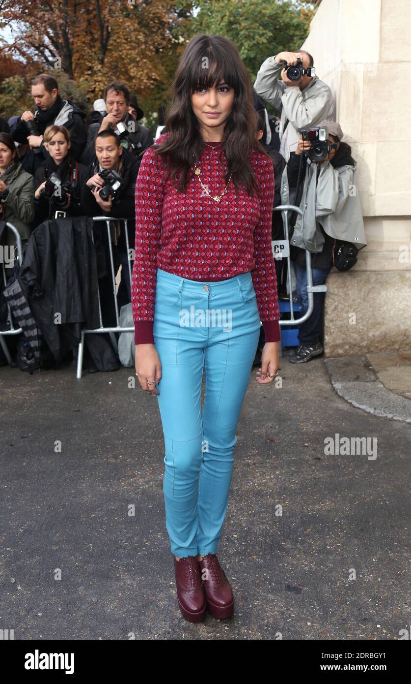 Courtney Eaton ARRIVE AU DEFILE 'CHANEL' LORS DE LA FASHION WEEK DE ...
