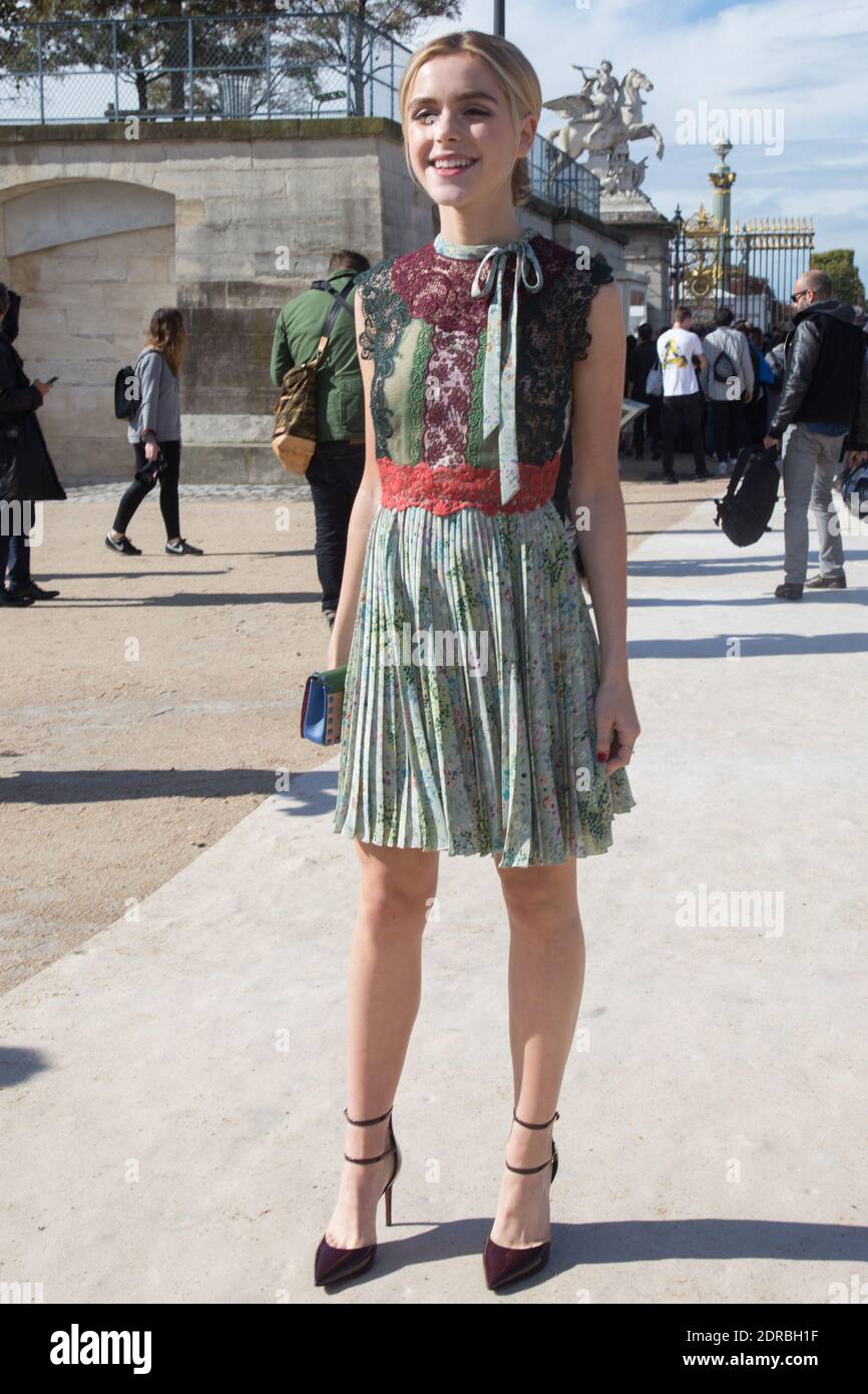 KIERNAN SHIPKA - LES PEOPLE ARRIVENT AU DEFILE 'VALENTINO' LORS DE LA ...