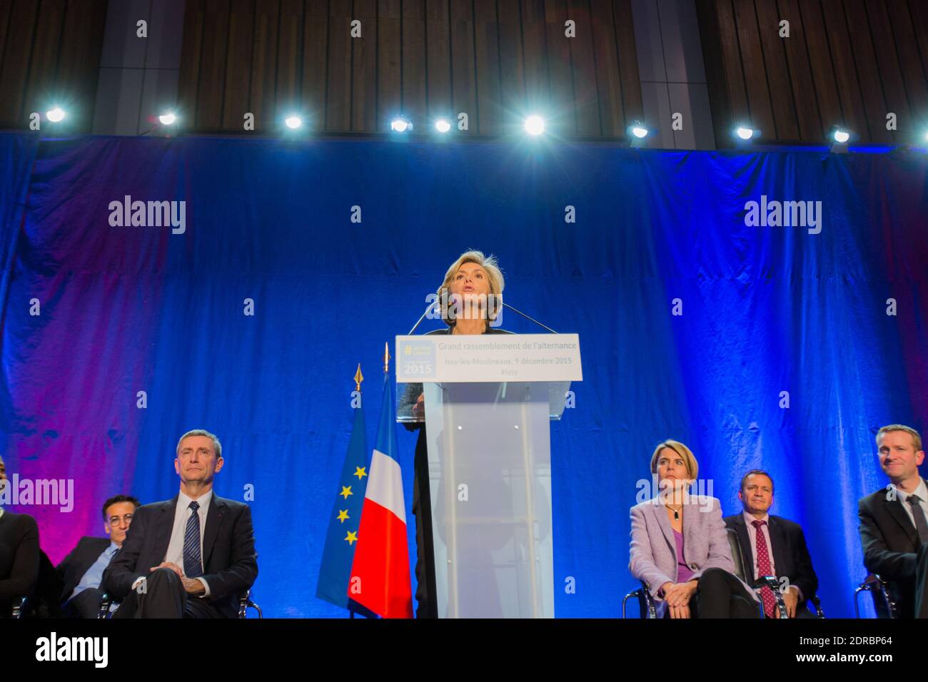VALERIE PECRESSE - METTING DE VALERIE PECRESSE - CANDIDATE LES ...