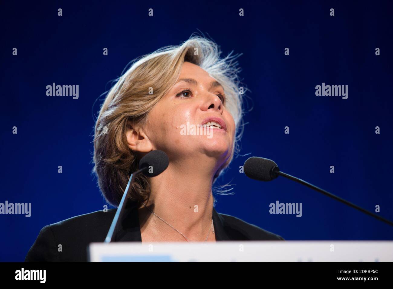 VALERIE PECRESSE - METTING DE VALERIE PECRESSE - CANDIDATE LES ...